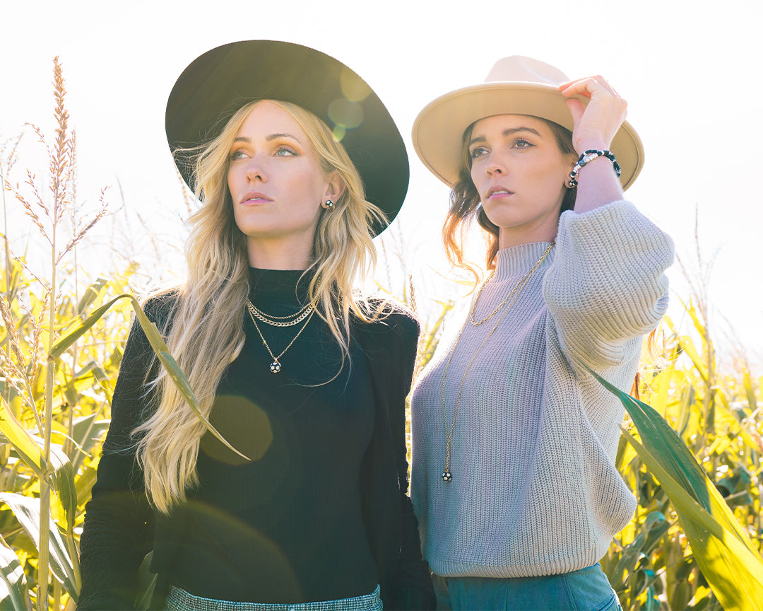 The Look: Cassandra & Stefanie Lepp – Hillberg & Berk